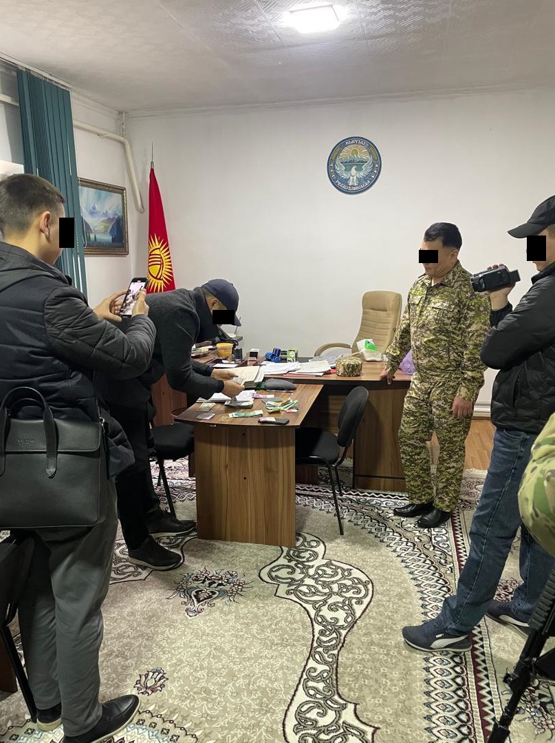 Как задерживали военнослужащих в Ошской области - BULAK.KG