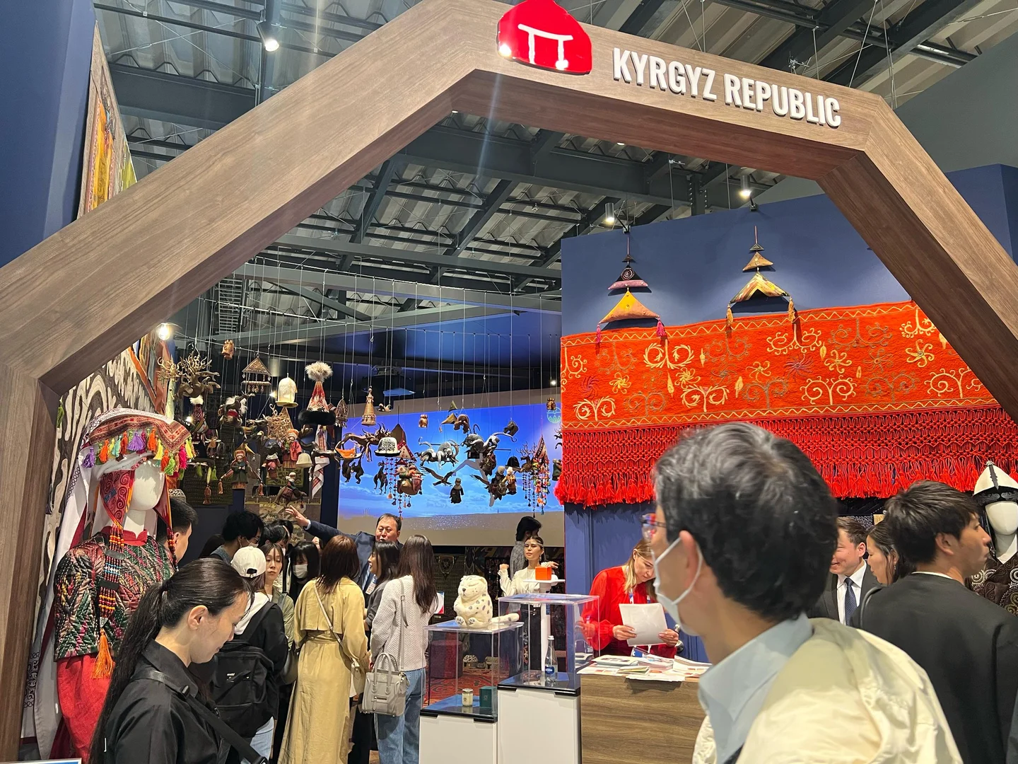Кыргызстан торжественно открыл свой павильон на ЭКСПО 2025 в Осаке - BULAK.KG