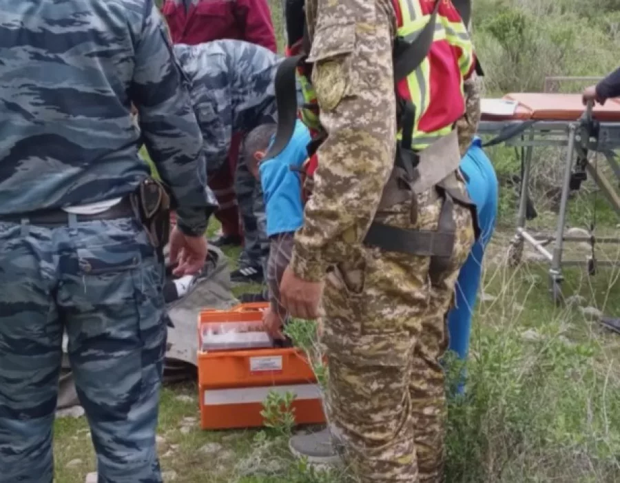 В Баткене поход школьников в горы закончился трагедией - один погиб - BULAK.KG