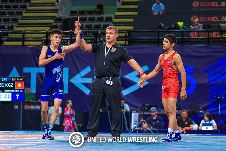 Чемпионат мира по борьбе (U-17). Кыргызстанцы завоевали две медали - BULAK.KG