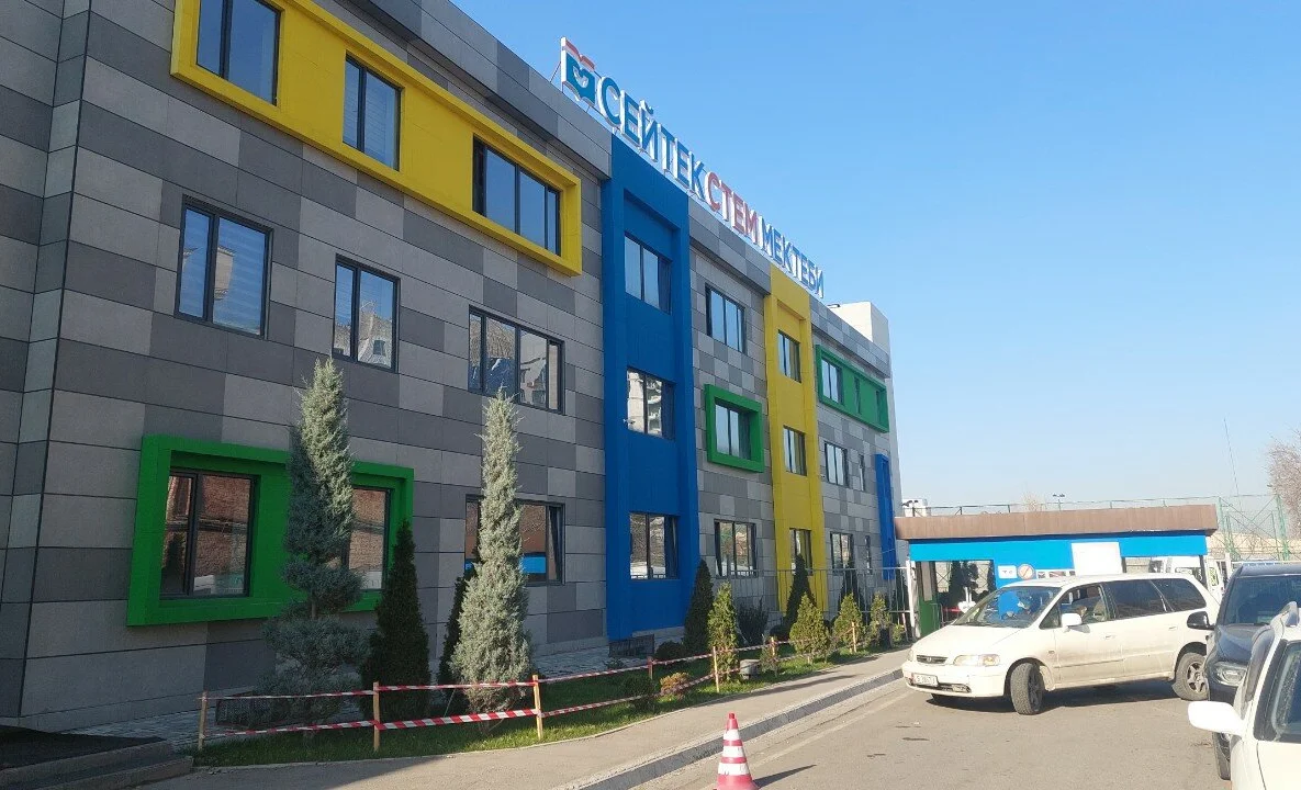 Бишкектеги жеке менчик мектепте 84 адам тамакка ууланды - BULAK.KG